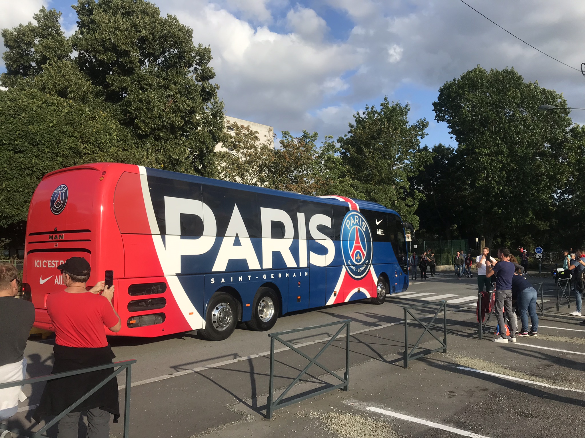 La Coupe de la Ligue des Champions - Fofoot - Fofoot
